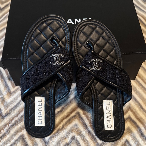 CHANEL | Shoes | Chanel Black Quilted Slide Sandals | Poshmark